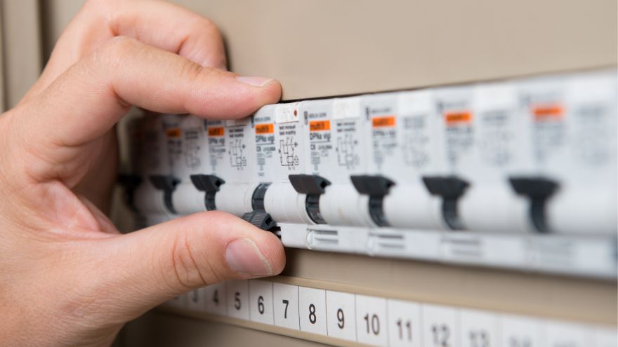 Temporary power connection at the construction site – how to choose a ...