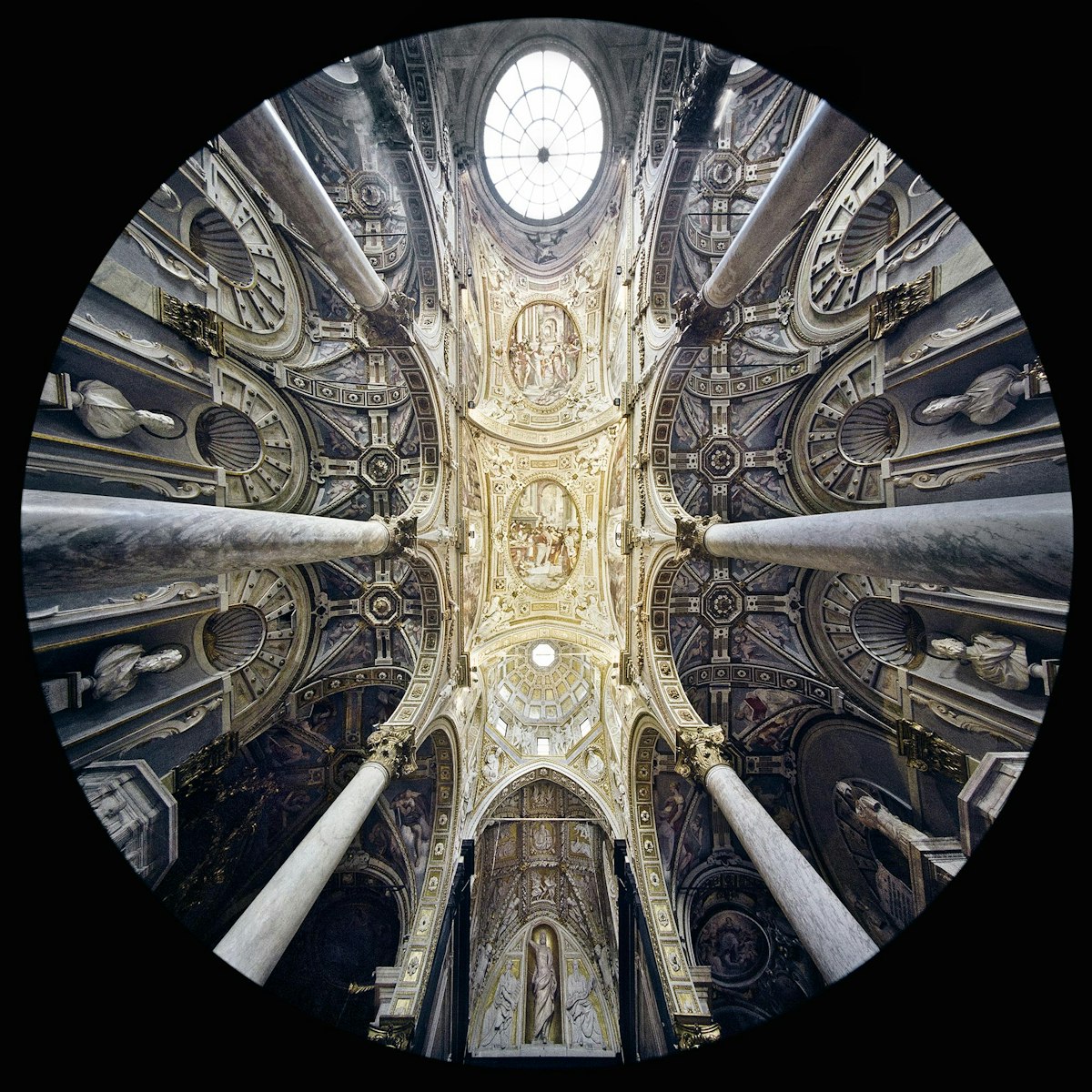 Navata - Chiesa Abbaziale di San Matteo