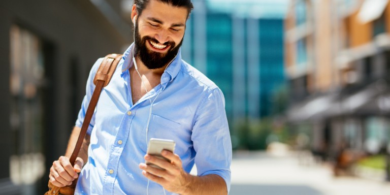 The Benefits of Using a Clocking In App | BrightHR