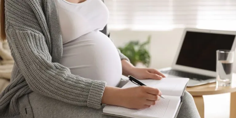 How Pregnancy Leave Works in Ontario: Employers Guide | BrightHR Canada