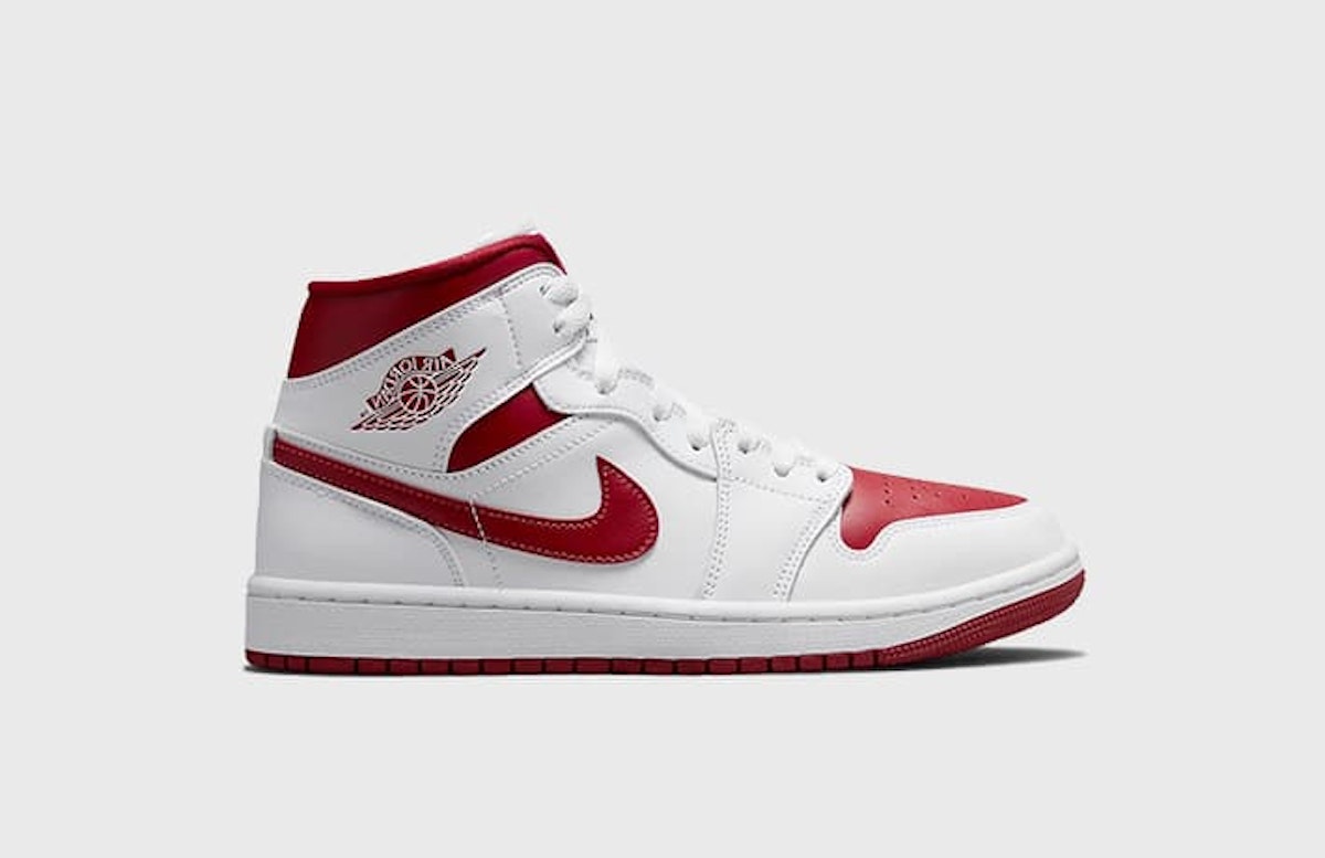 Air Jordan 1 Mid “Red Toe” kaufen – 554724-161 – HEAT MVMNT