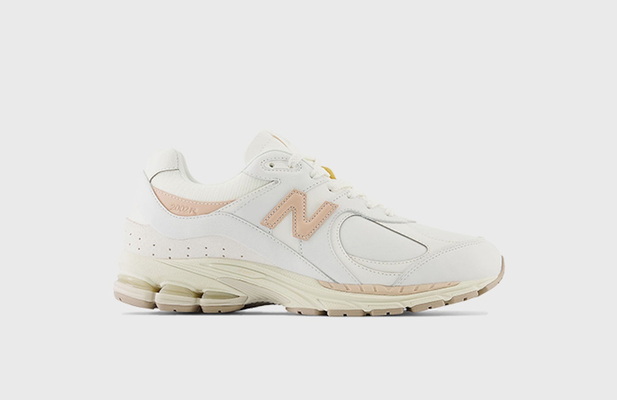 New Balance 2002R "White/Tan" kaufen – M2002RVF – HEAT MVMNT
