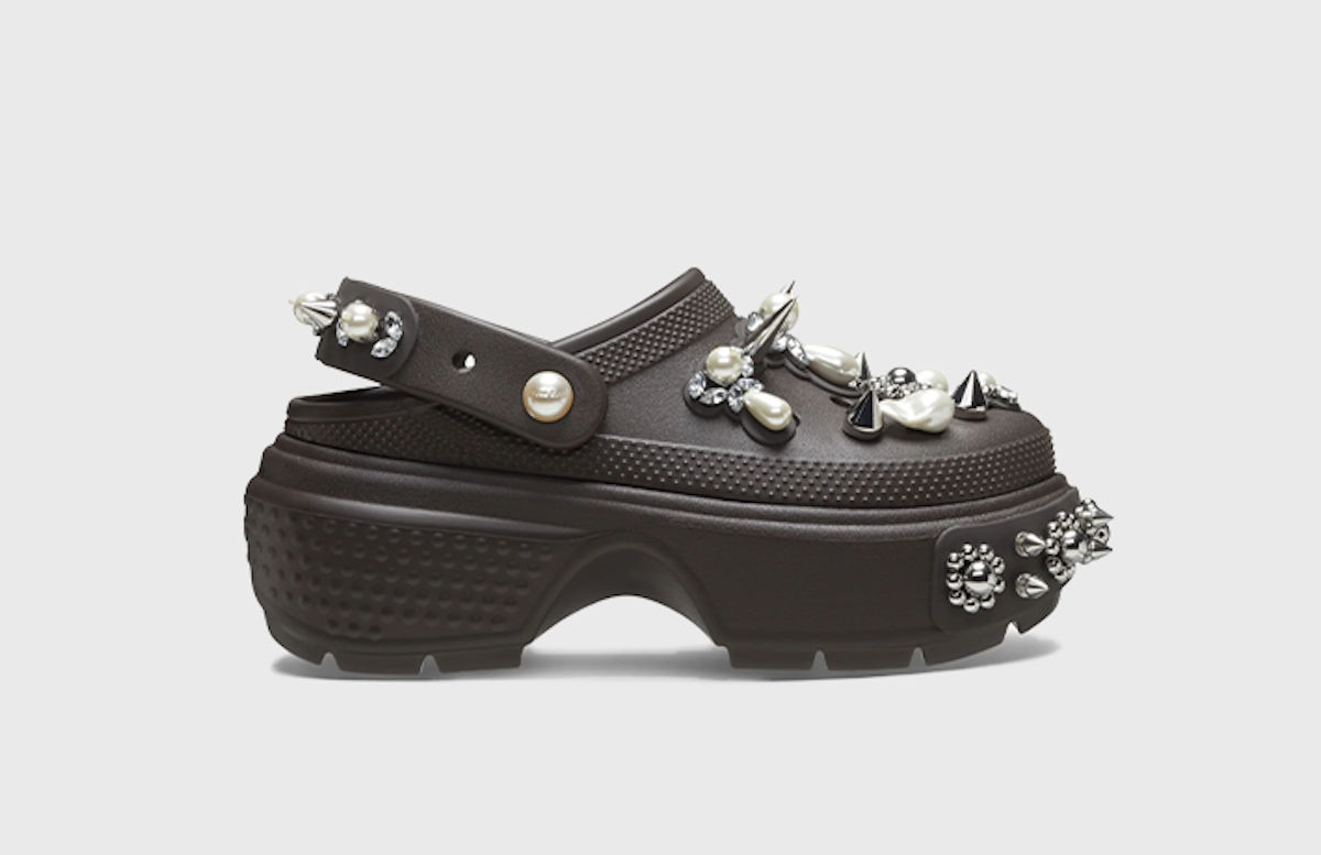 Simone Rocha x Crocs Stomp Clog "Espresso" kaufen – 210942-206 – HEAT MVMNT