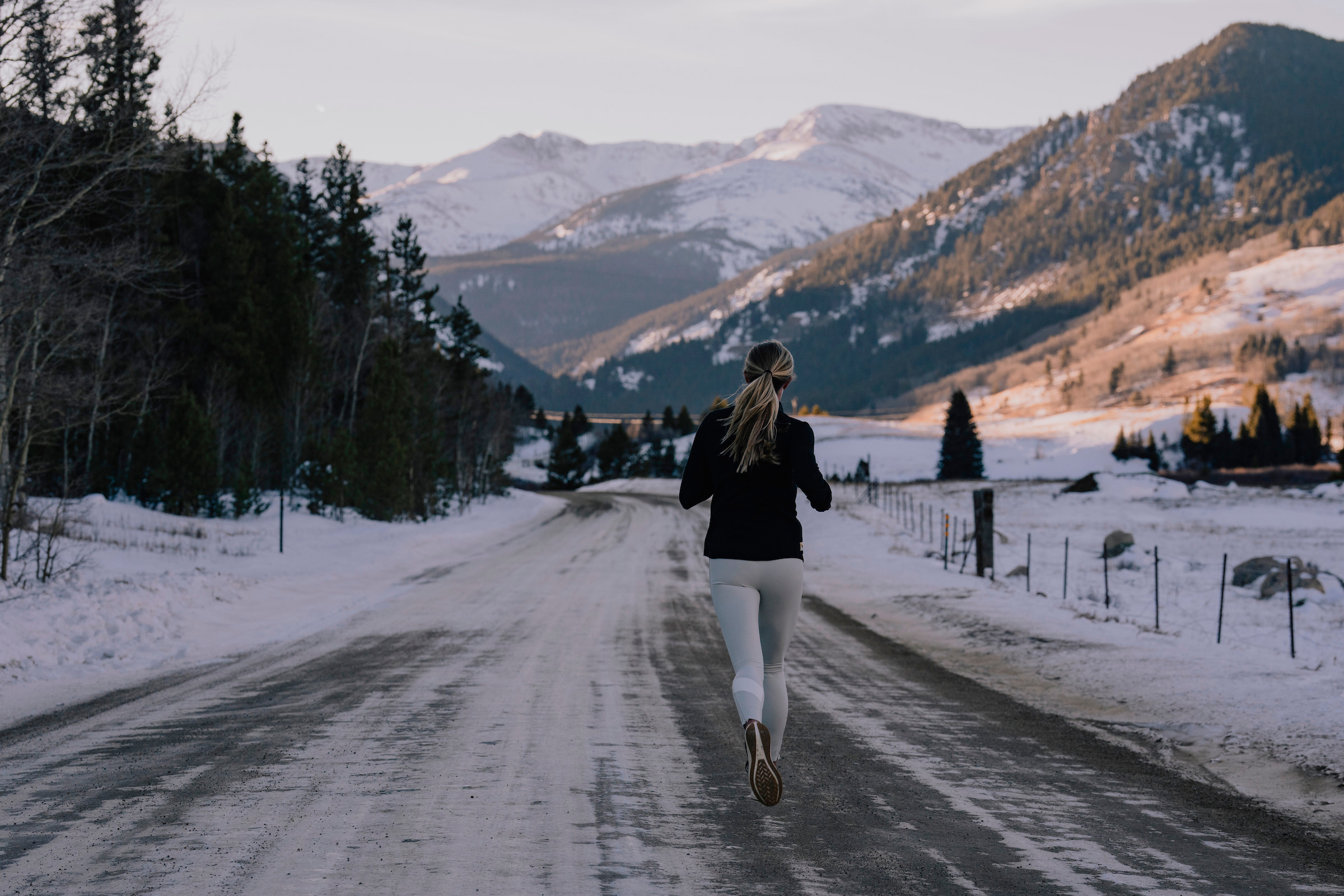 Women's NDO Wind-block Mockneck | Tracksmith