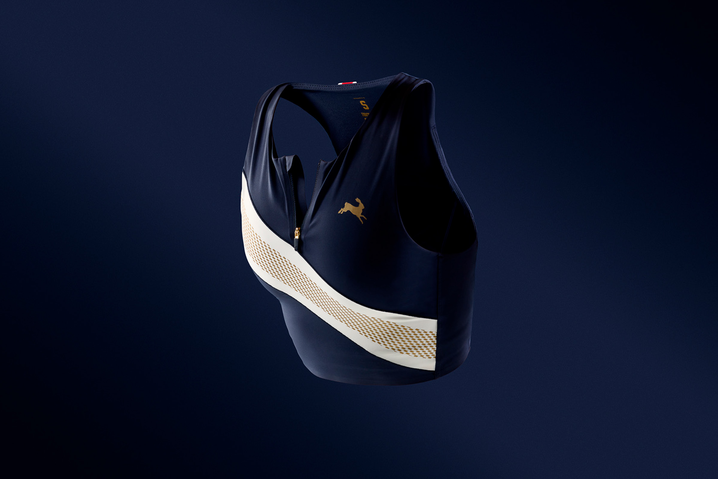 Women's Strata Zip Bra | Tracksmith