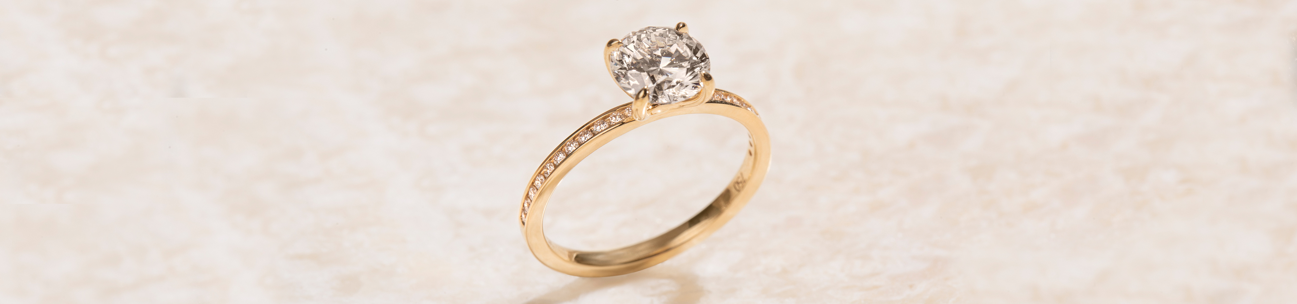 Guide to Simple Engagement Rings: 27 Looks For Every Bride
