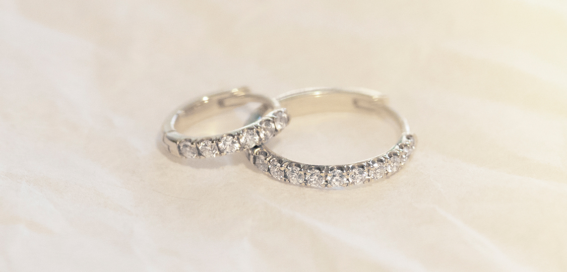 Pavé Diamonds Guide: How to Choose a Pavé Setting I VRAI