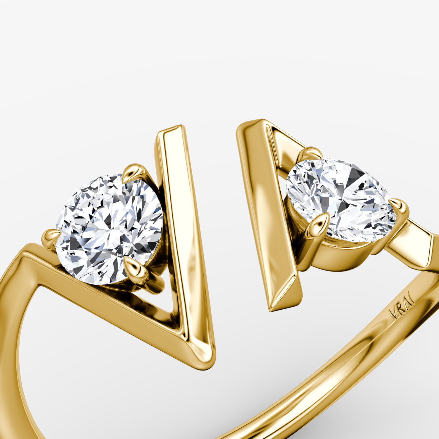 VRAI V Cuff Ring | VRAI