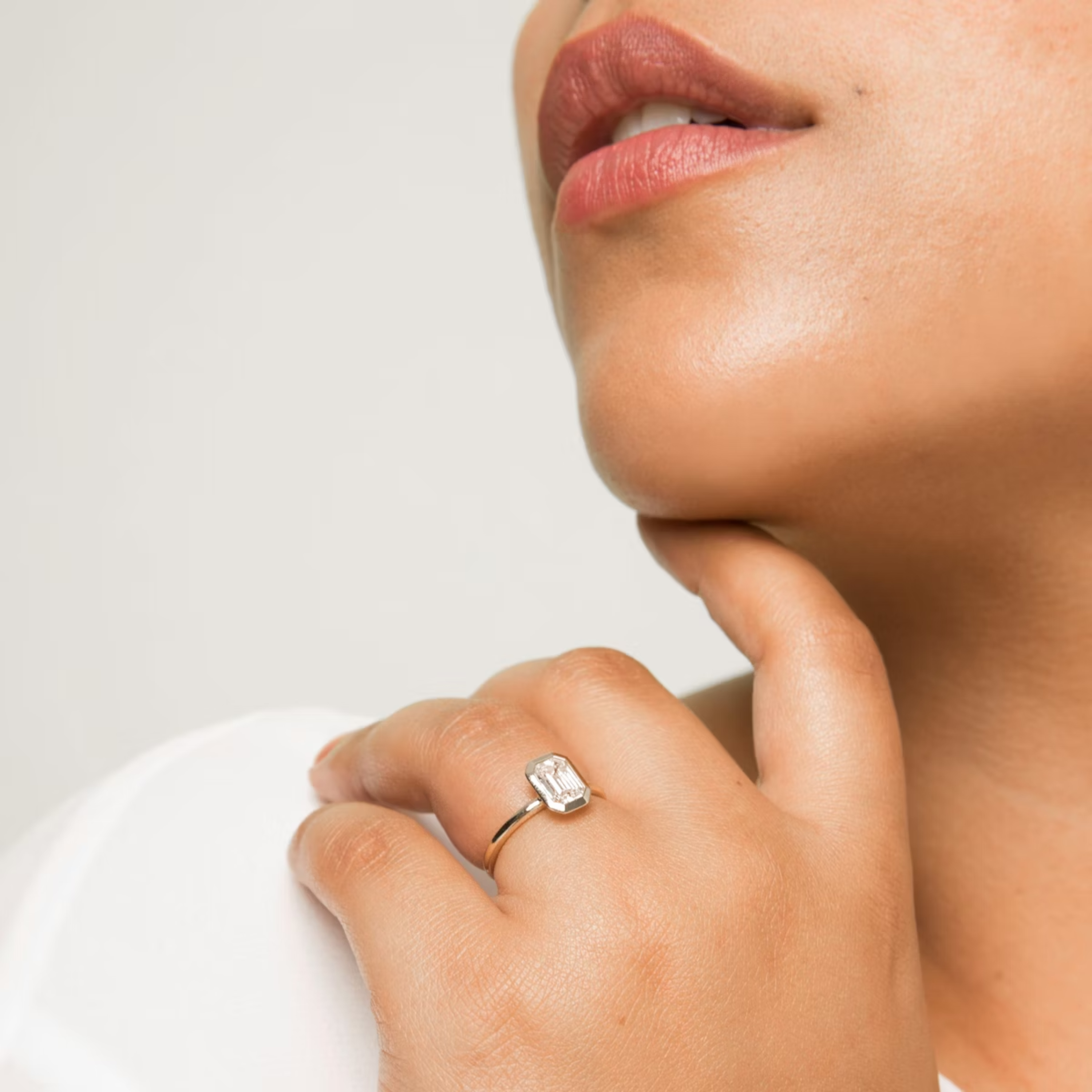 Shop Bezel engagement rings | VRAI Created Diamonds
