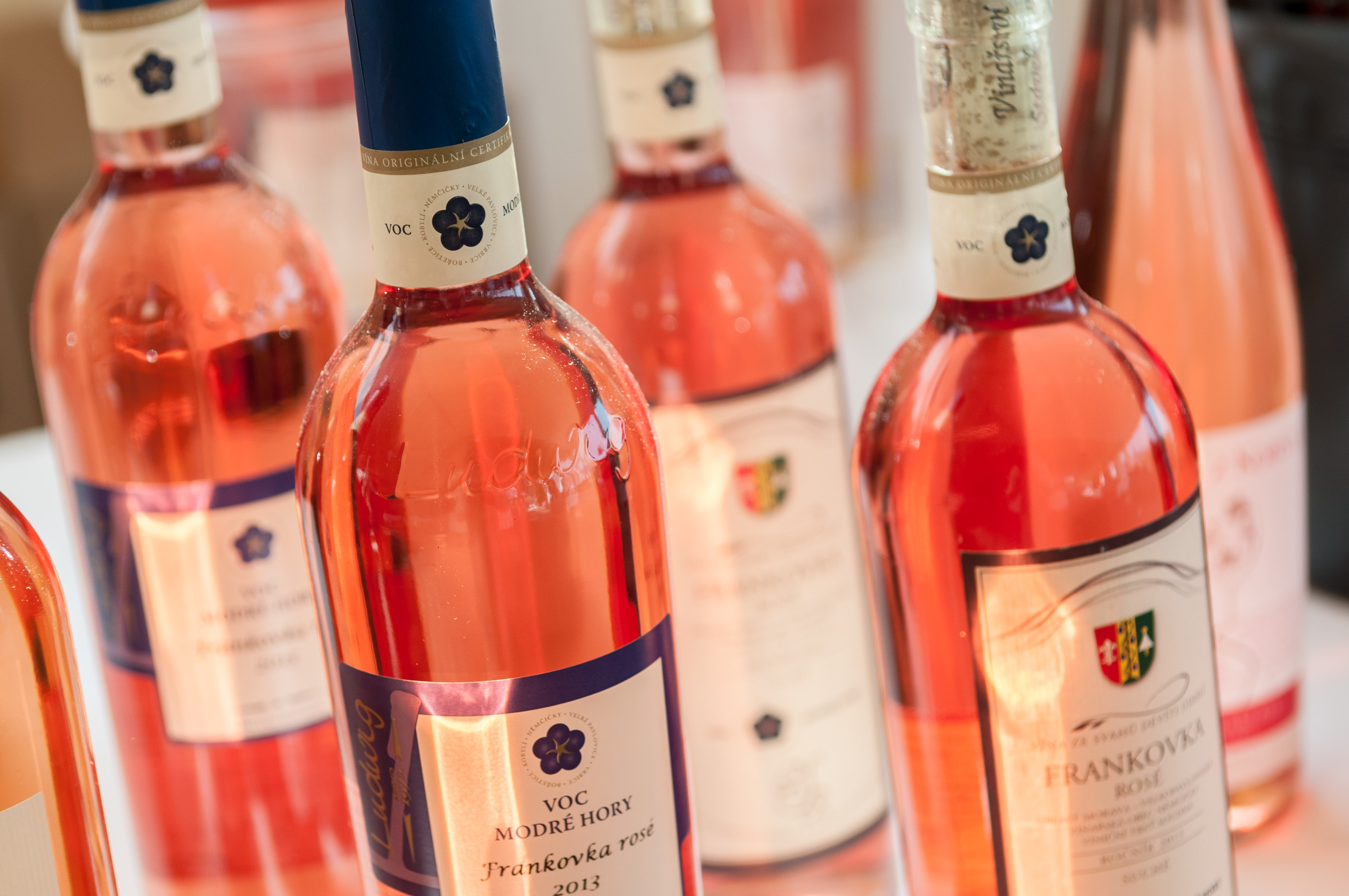 Co je růžové víno – vše, co byste měli vědět o růžovém víně | Vína z ...