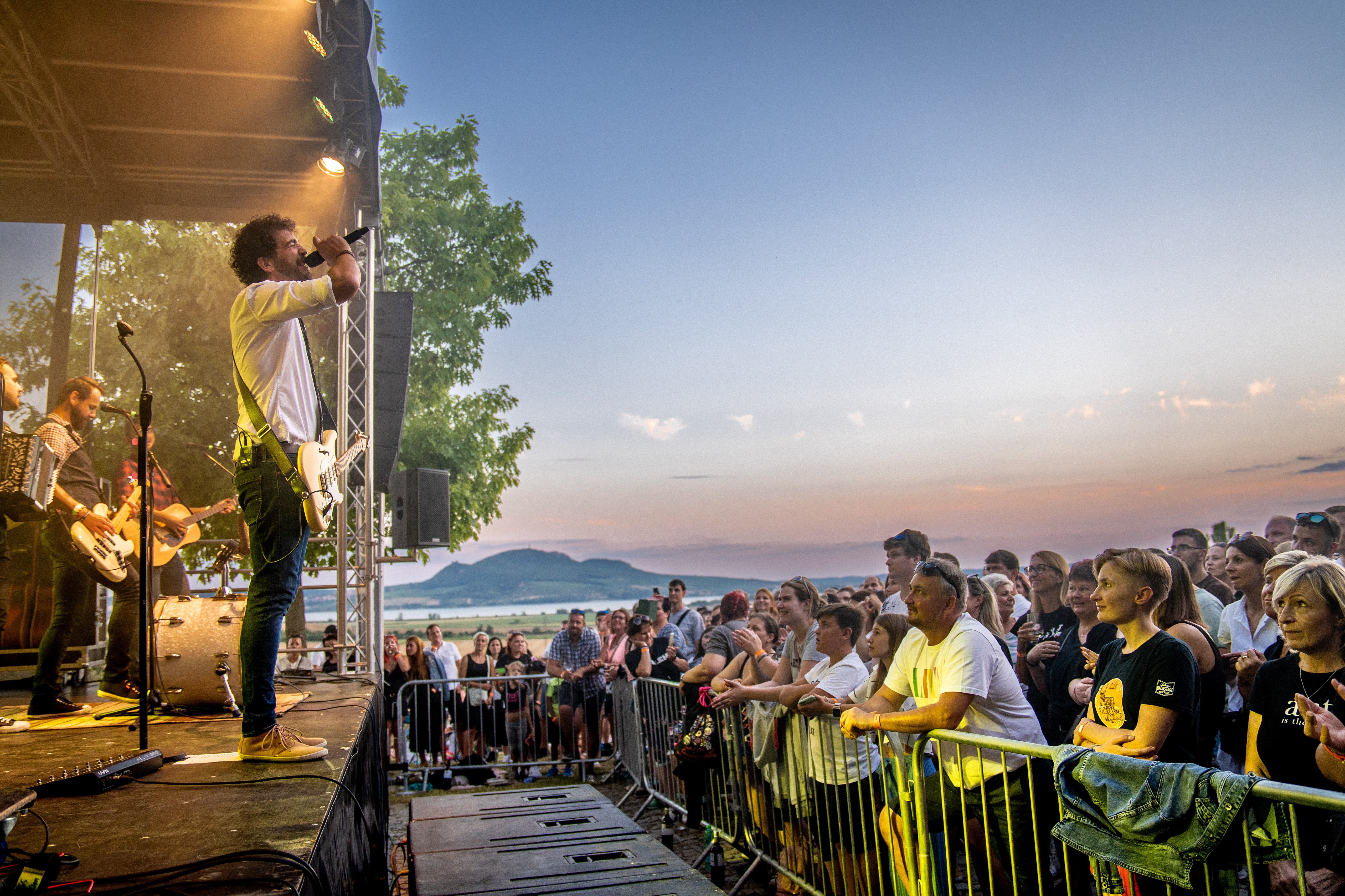 Hudba na vinicích 2022 | Vína z Moravy a vína z Čech