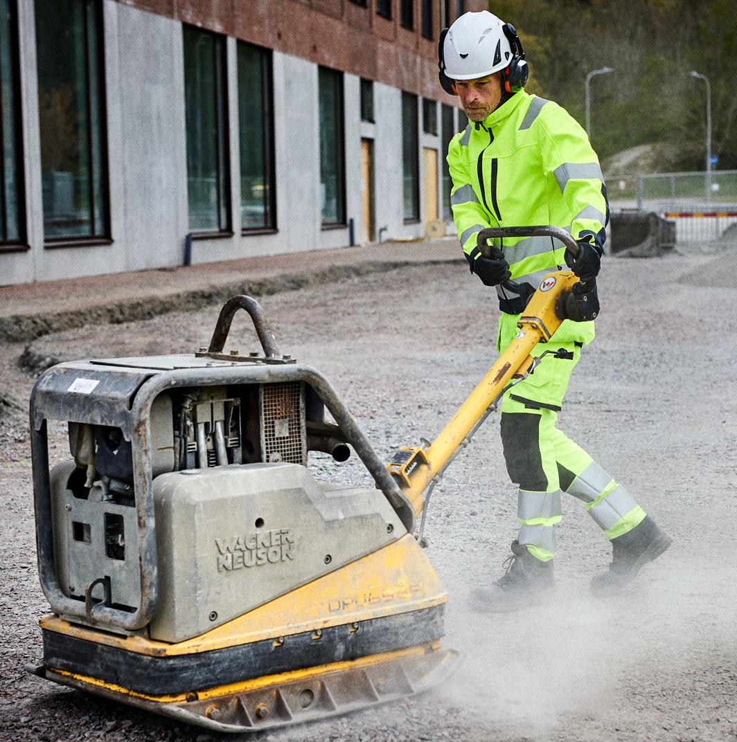 Hellberg Safety Danmark | Risiciene ved støj – Derfor skal du bruge ...