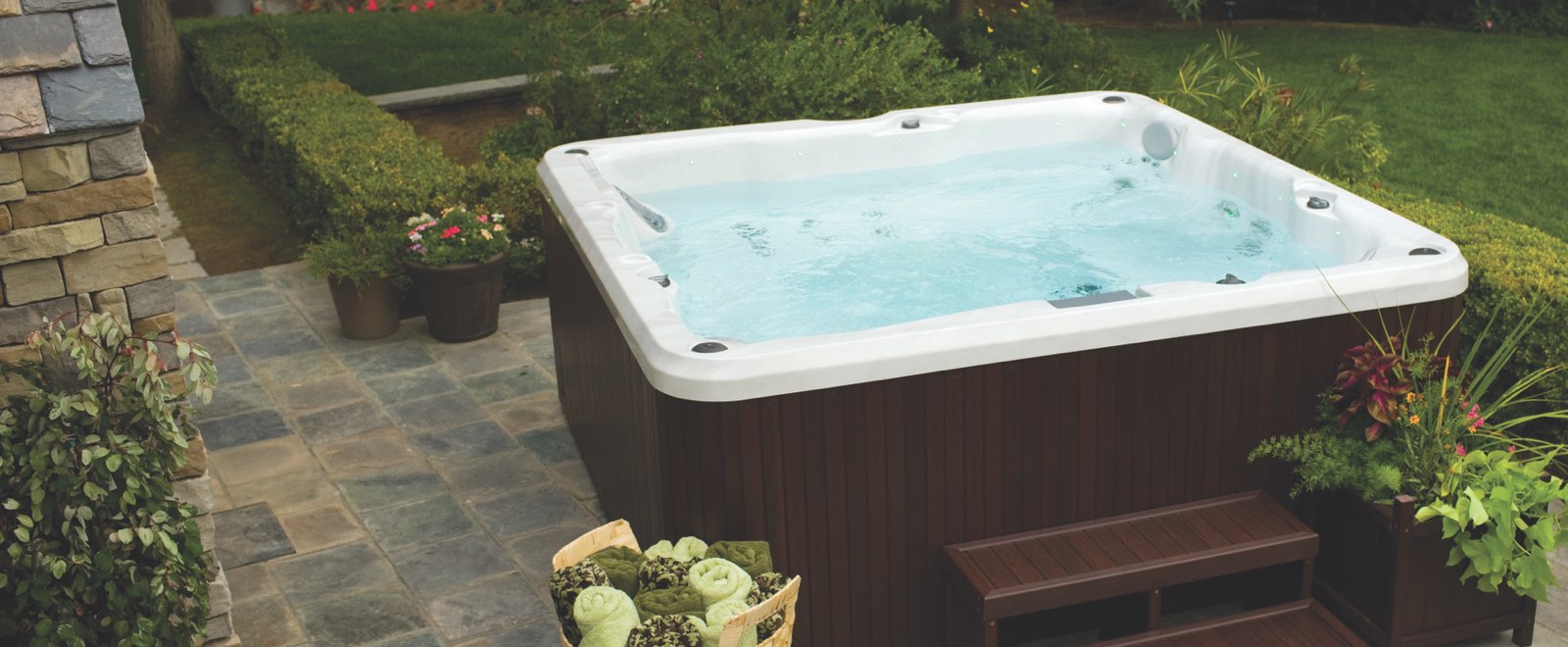 J-225™ | Portable Family Spa Pool | Jacuzzi® | Spa World NZ