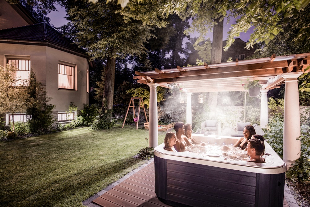 5-person spa | Family Spa Pool | Eon Spa™ From Vortex™