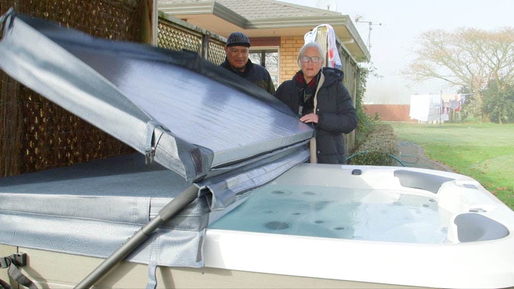 Filling a Fisher® Spa with a Single Filter | How to