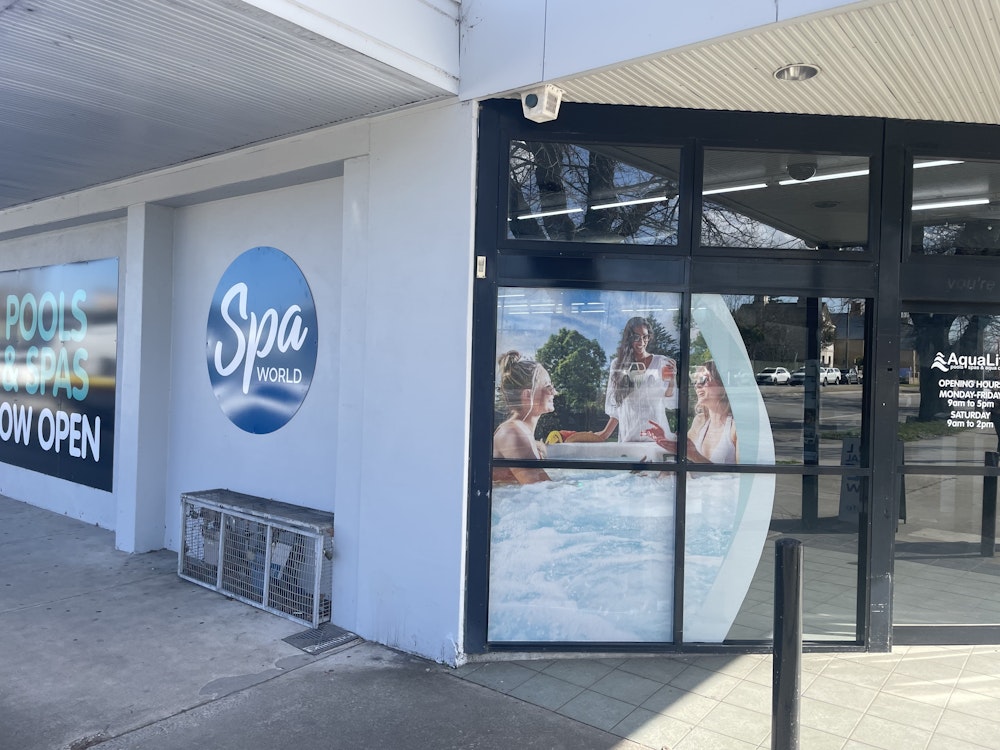 Spas, Swim Spas, Plunge Pools | Spa World Albury Showroom