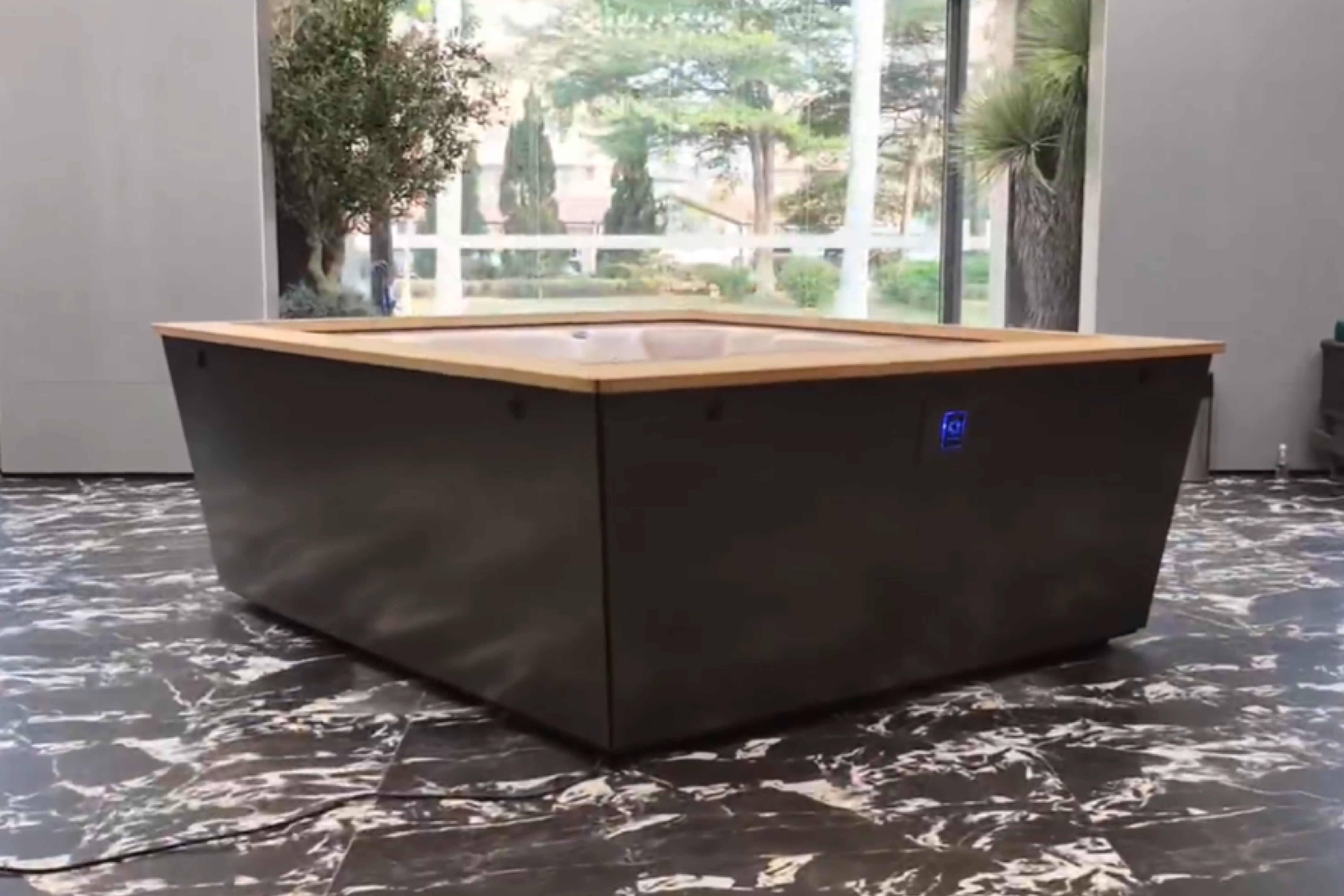 5 person spa | Iconic Spa Pool | Nexus Spa From Vortex™