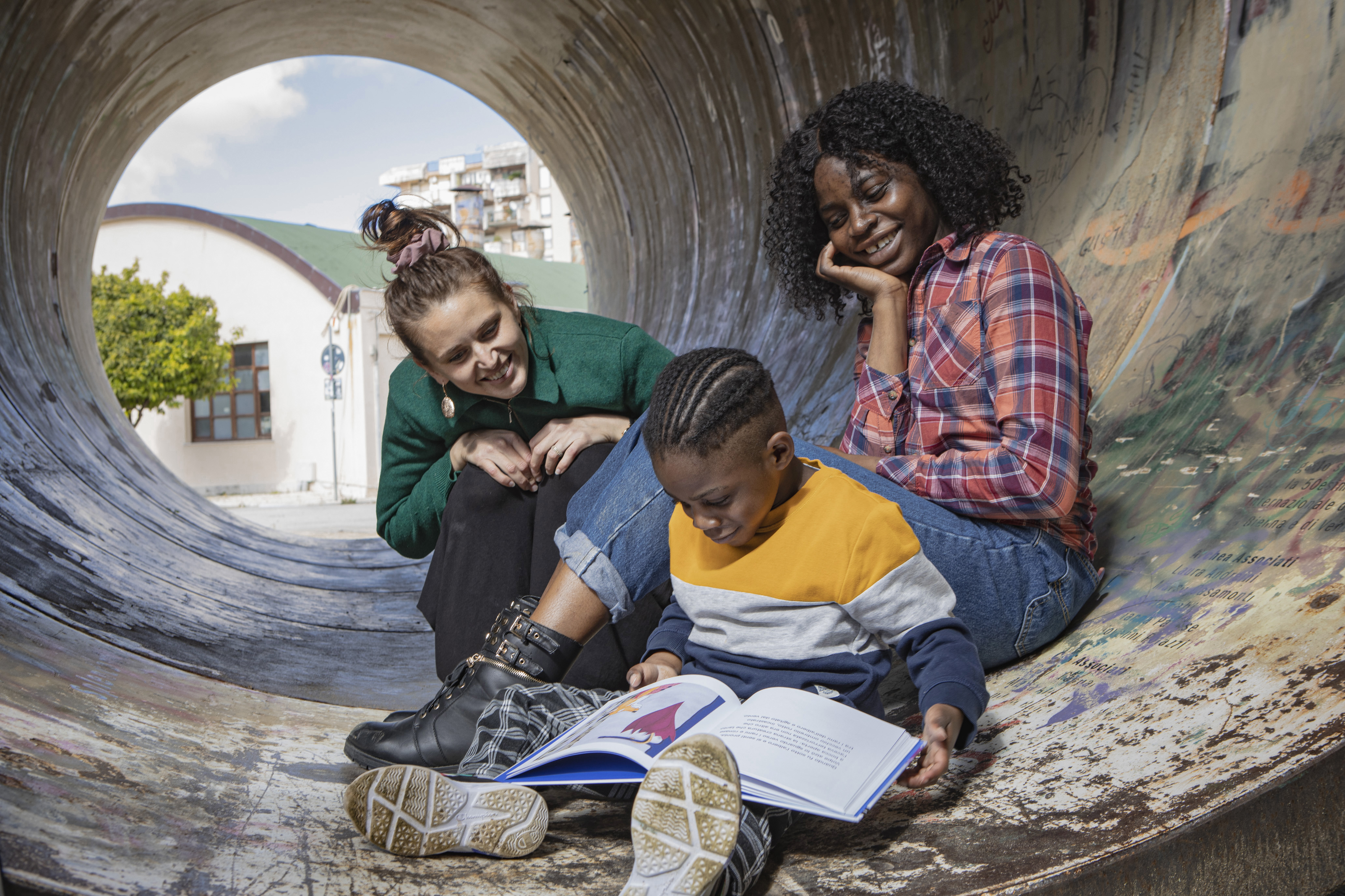 Report: nel 2021 raggiunti oltre 7.000 bambini e adolescenti rifugiati ...