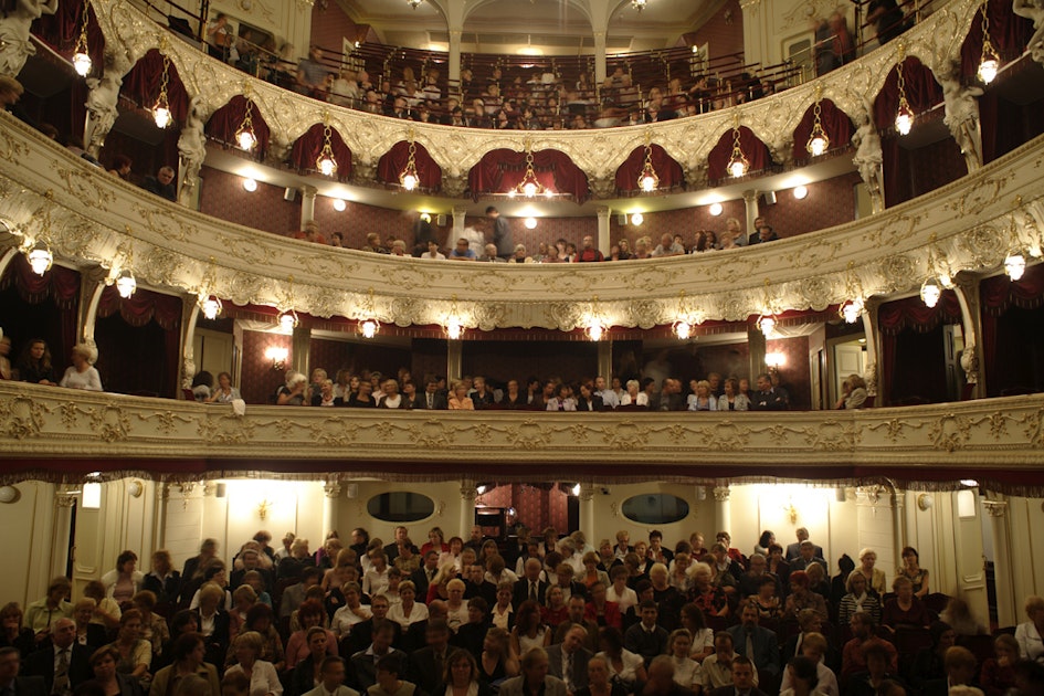 Karlovarské městské divadlo - program a vstupenky | 2025 ...