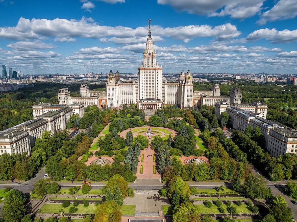 Summer School “Sustainability of Political Systems in Eurasia” - Eurac ...