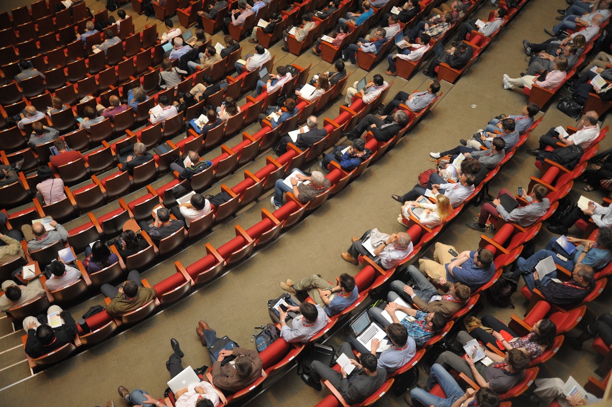 Co-presence and Participation in Open Science Conferences: How can we ...