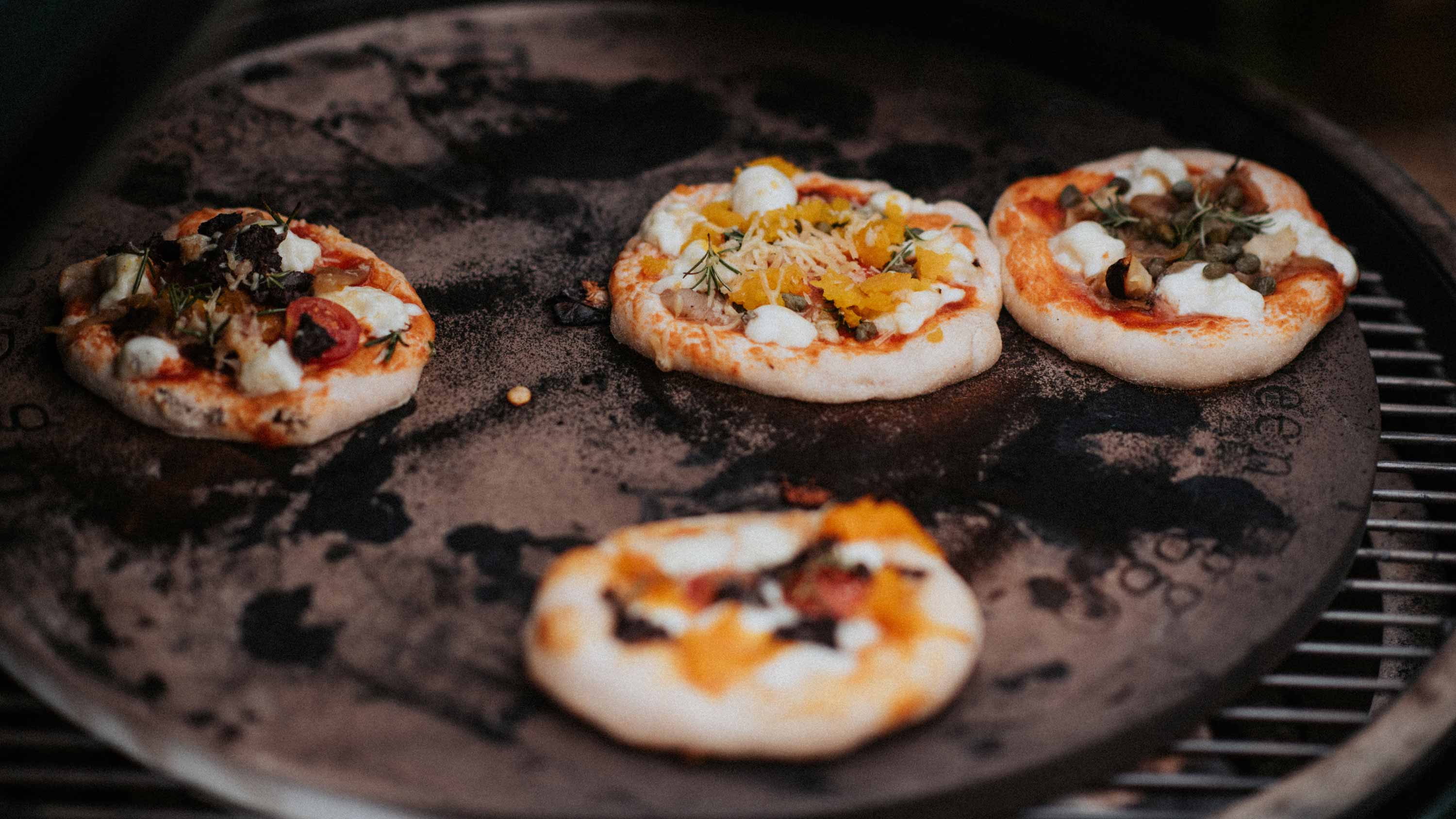 ConvEGGtor | Ceramic Charcoal BBQs | Big Green Egg