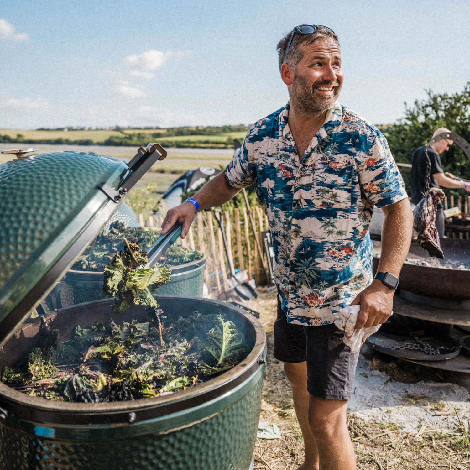 Ceramic BBQ Grill, Smoker, Kamado Grill - biggreenegg.co.uk