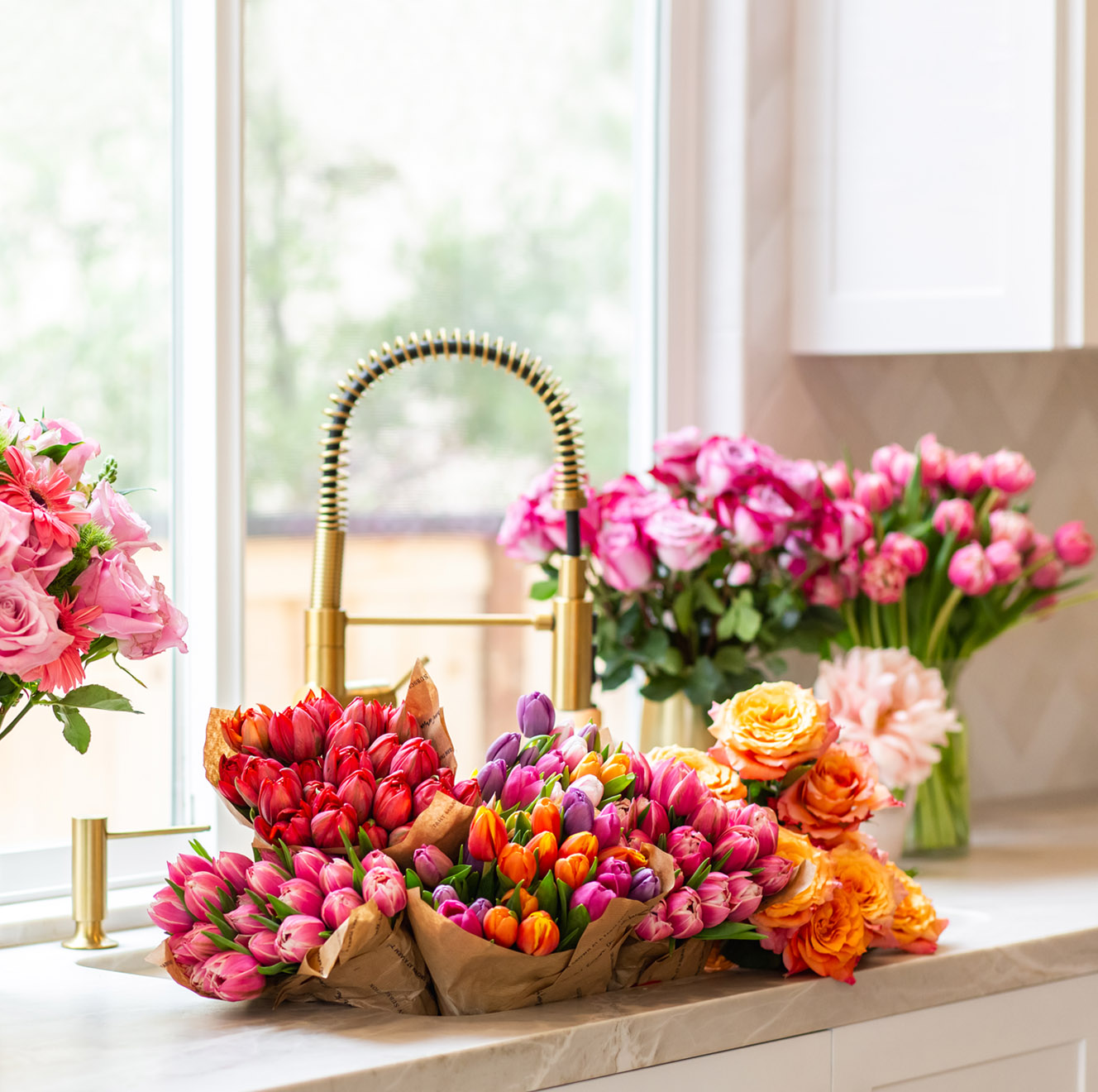 Flower Subscription | Monthly flowers | BloomsyBox