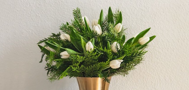 Funeral Flower Etiquette | Understanding Condolence Traditions