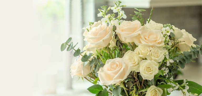 Sympathy Roses: Choosing the Right Colors and Their Meaning