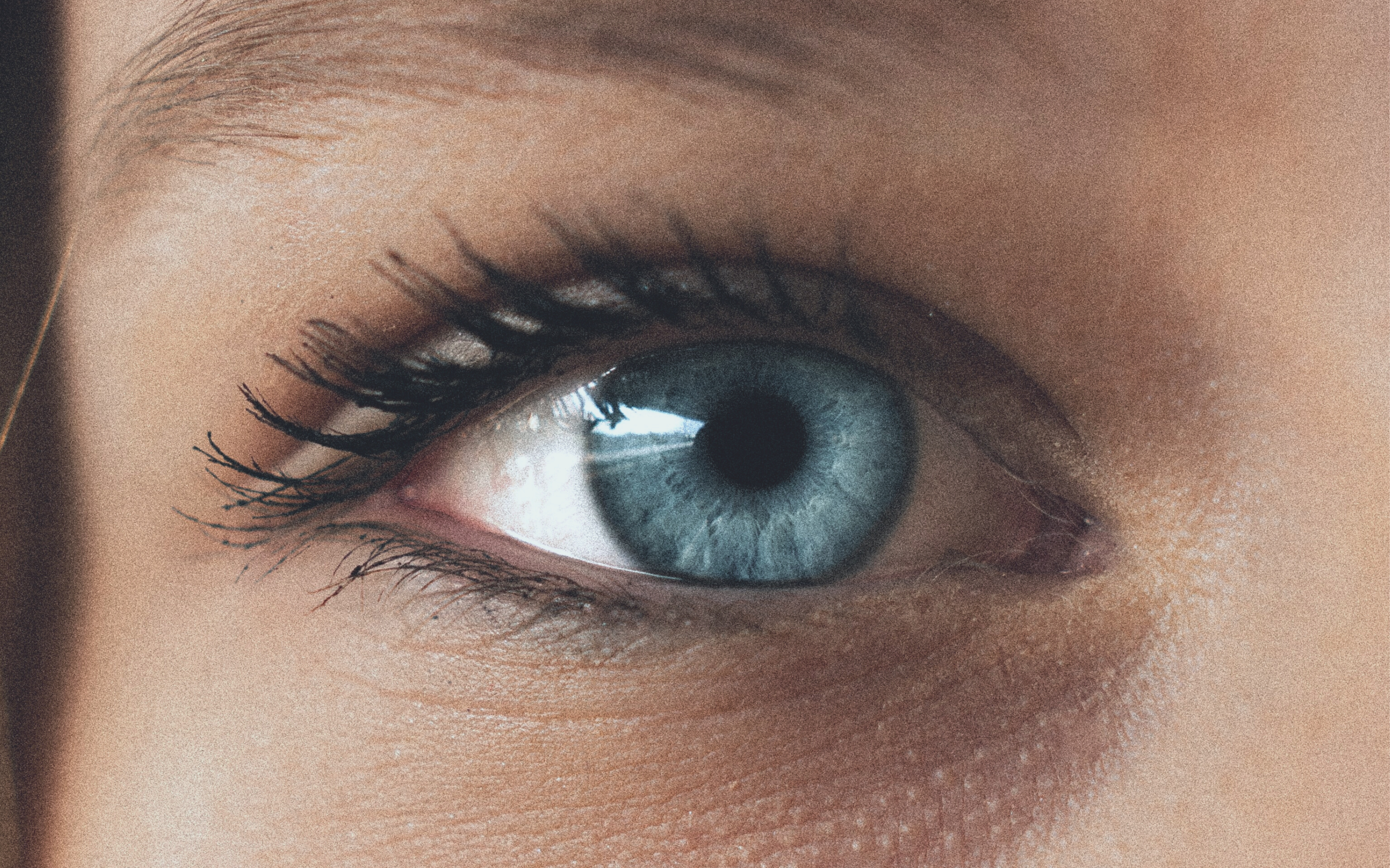 Eye Spray for Dry Eyes - Preservative-free and long-lasting