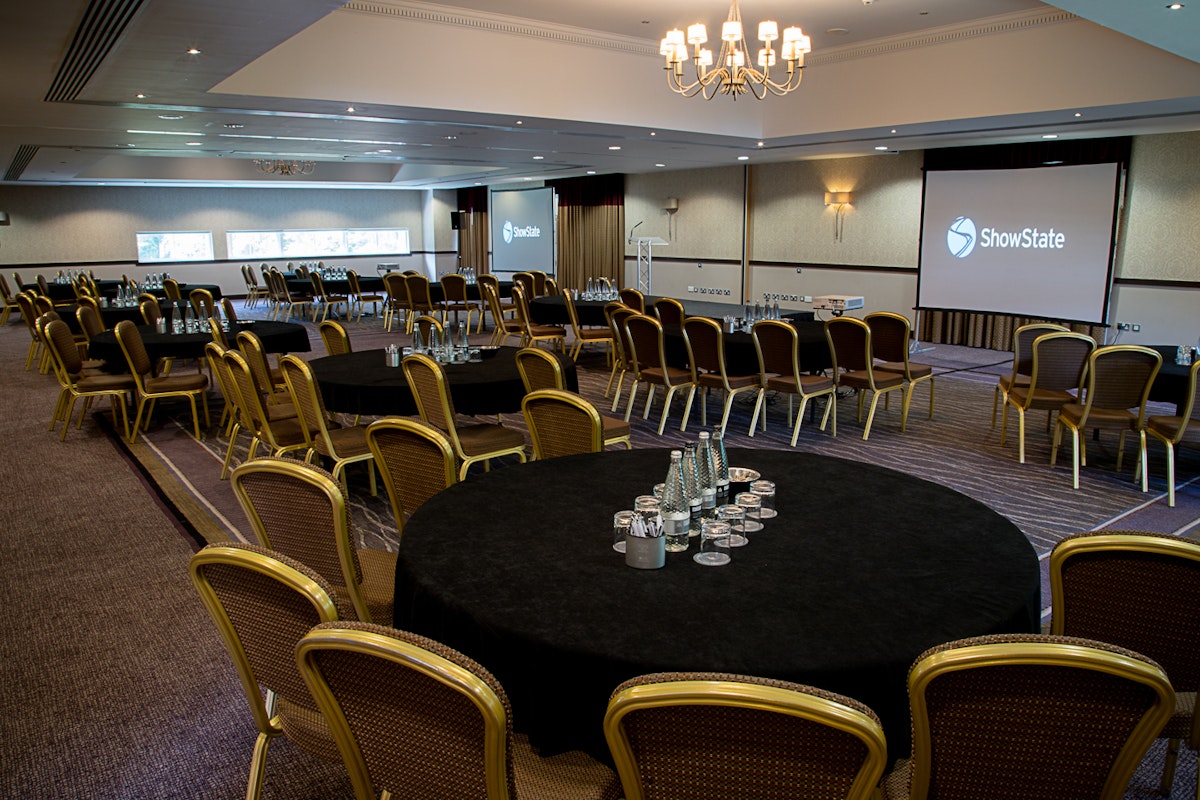 Ascot Room Hire with Private Bar | Macdonald Berystede Hotel