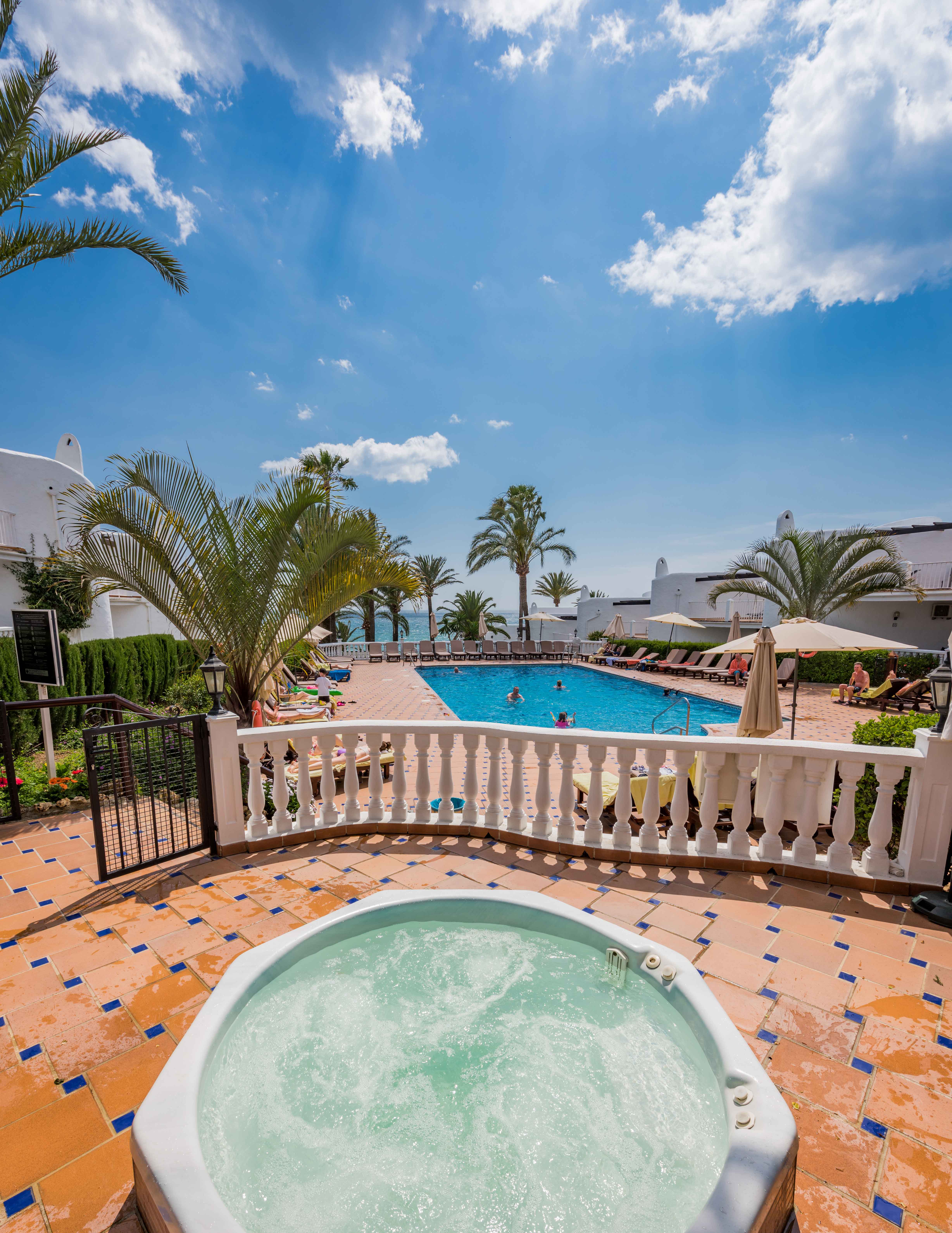 Leila Playa Self Catering Resort Calahonda | Macdonald Resorts