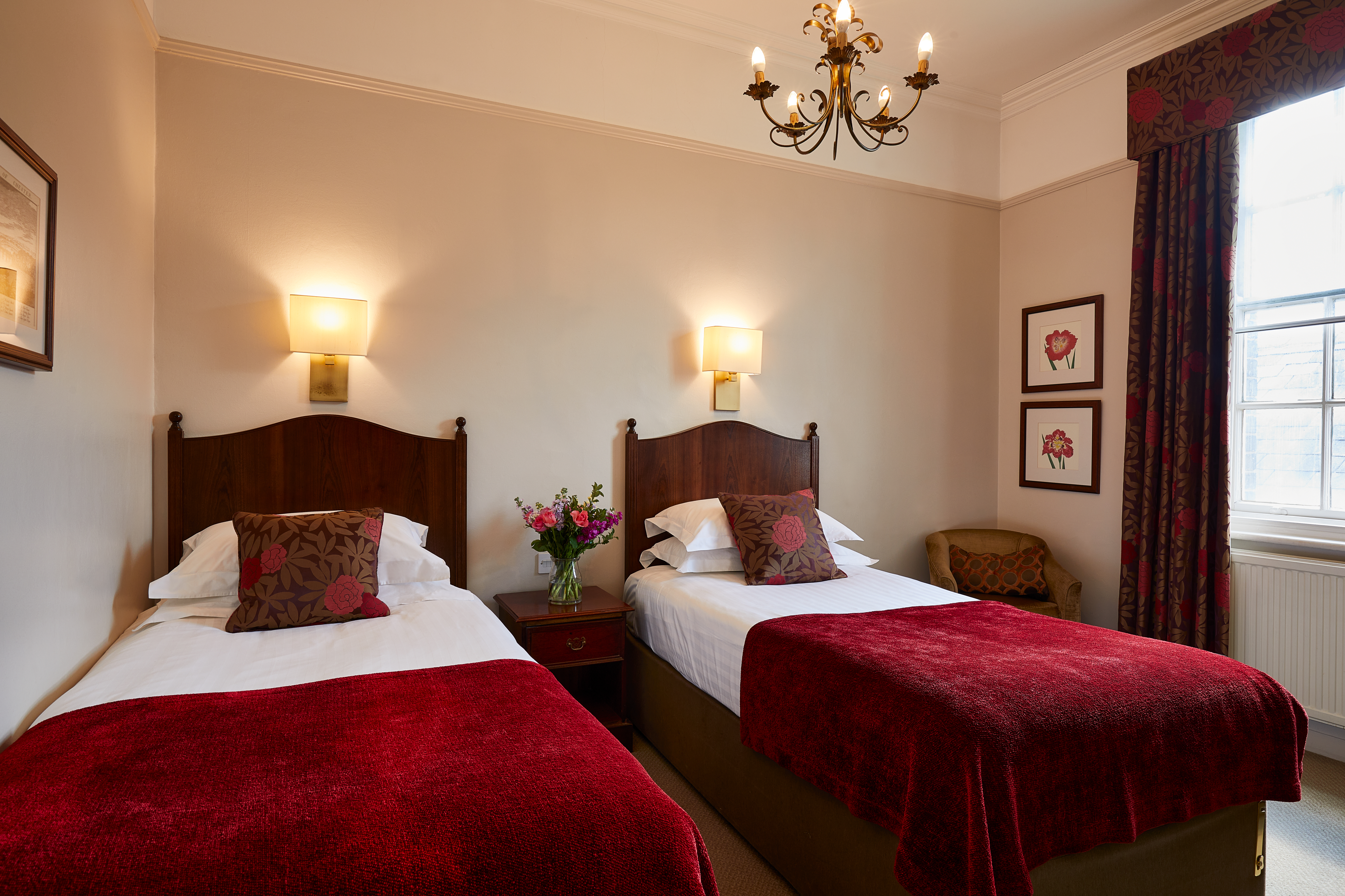 Accommodation in Chester City Centre | New Blossoms Hotel