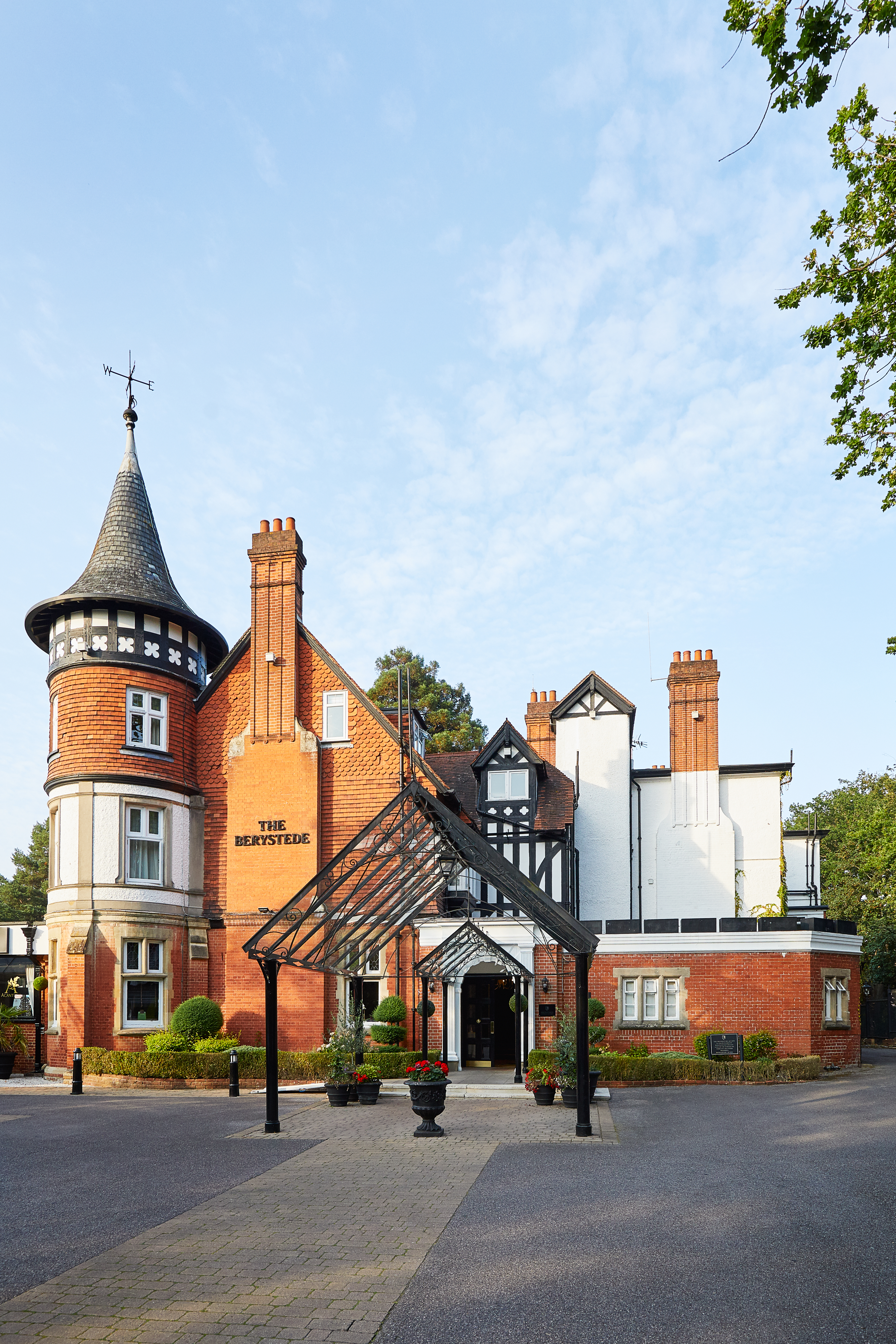 Last Minute Wedding Venues for 2025 | Macdonald Hotels