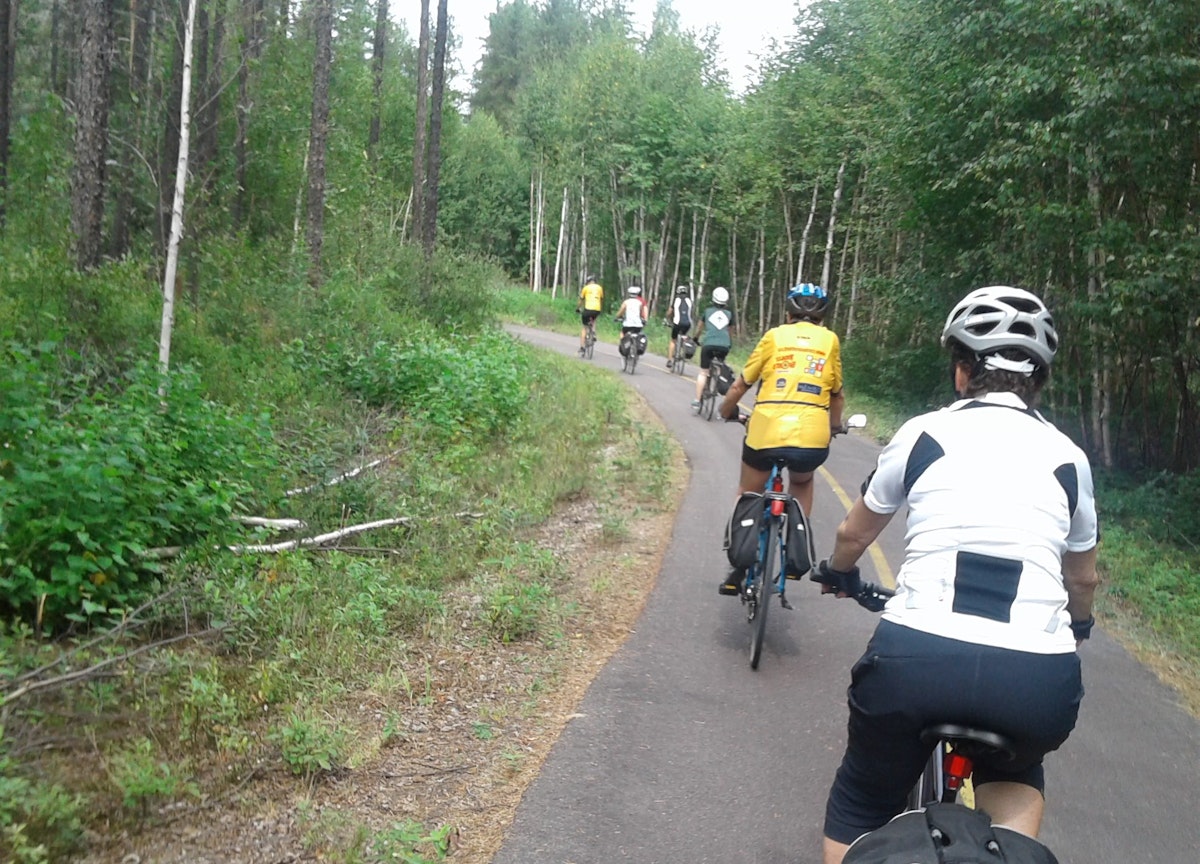 4 Day Grand Tour (B&B) - Self-guided bike package - 261 km - Équinox ...