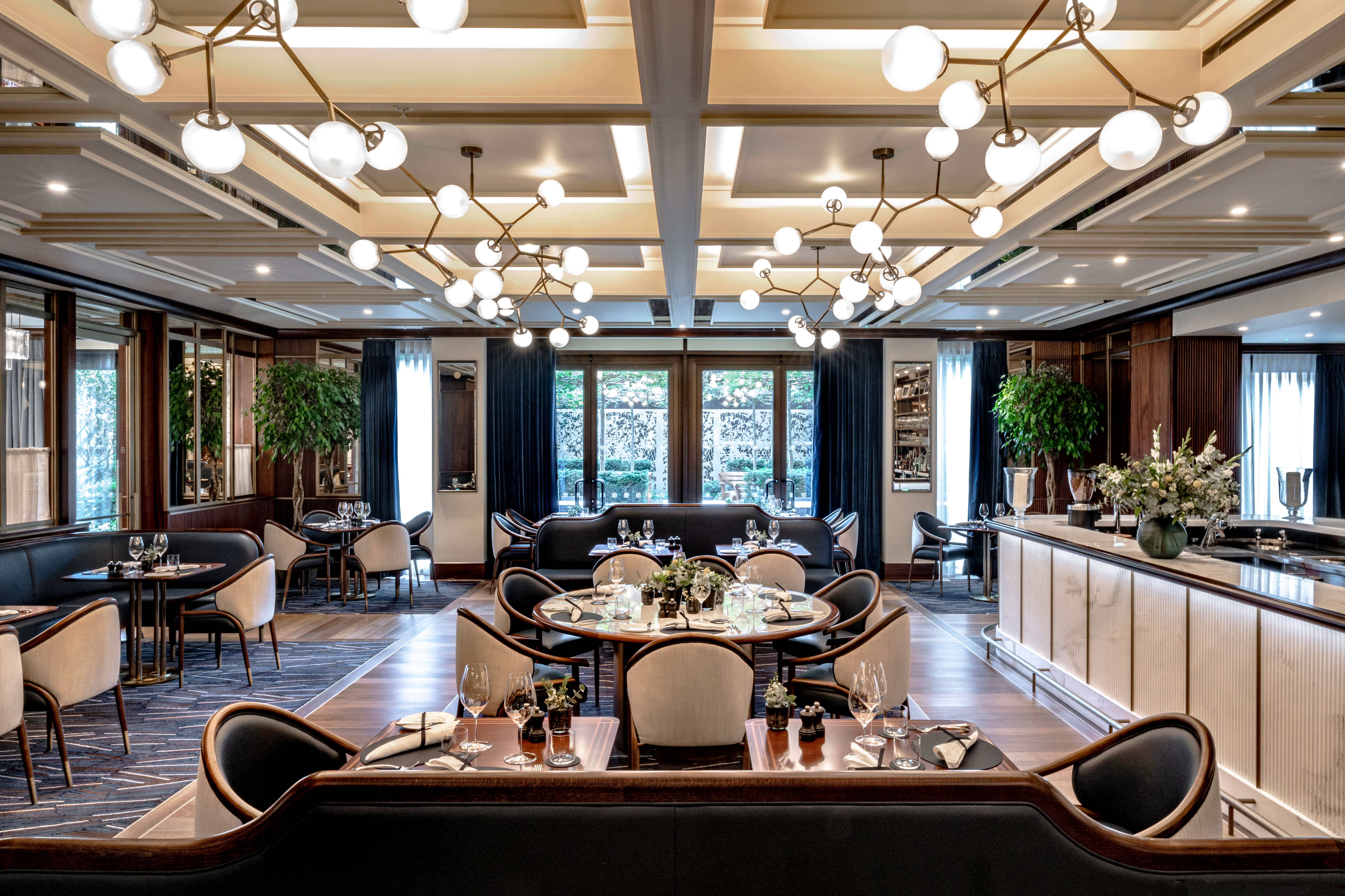 Exclusive Amenities - Auriens