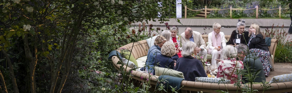How to Navigate The 5 Emotional Stages of Retirement
