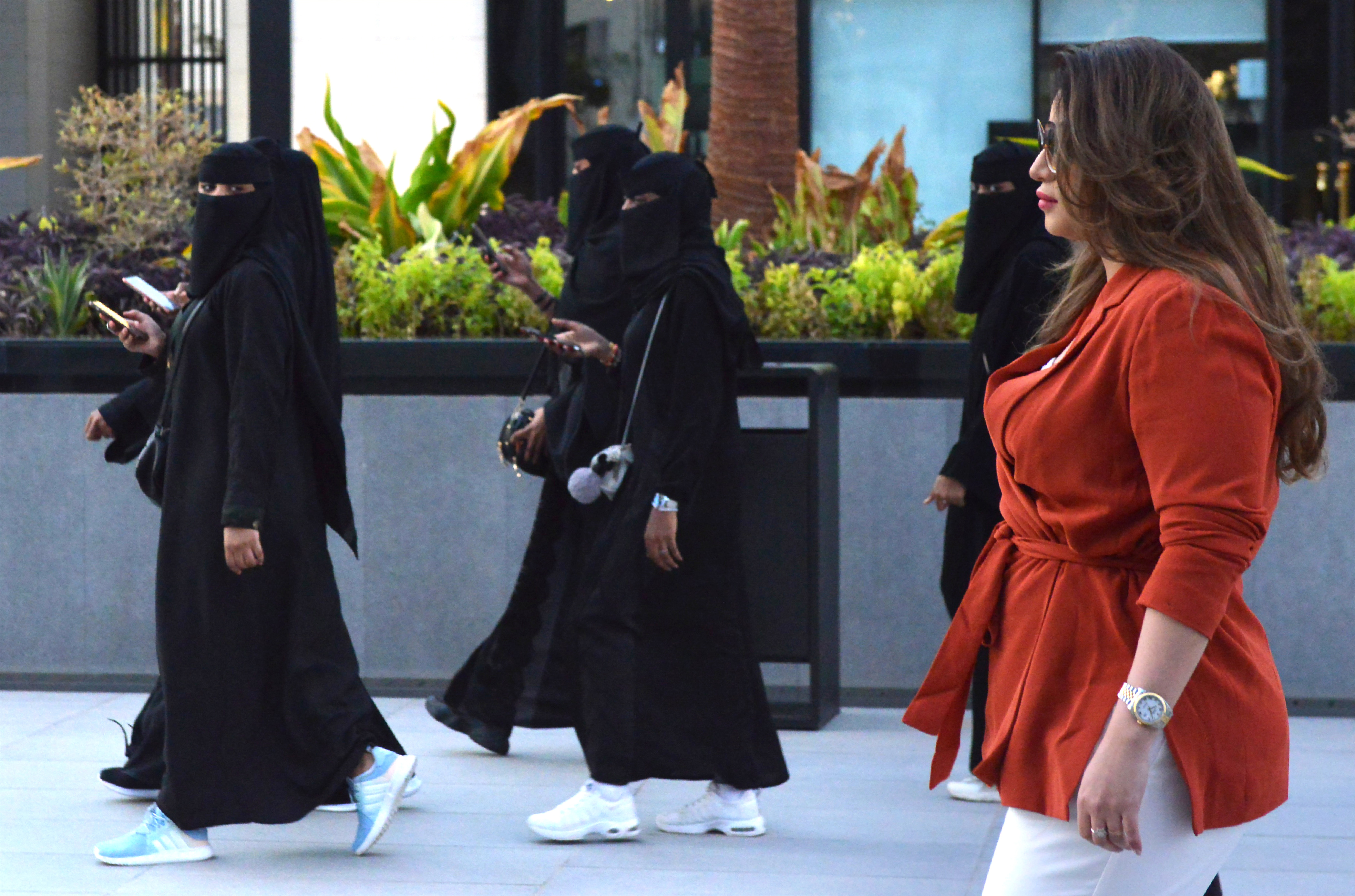 Saudi women at work: progress and obstacles | Amwaj.media