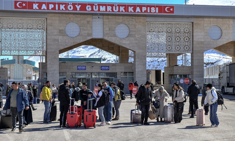 Will extended war trigger mass emigration from Iran?