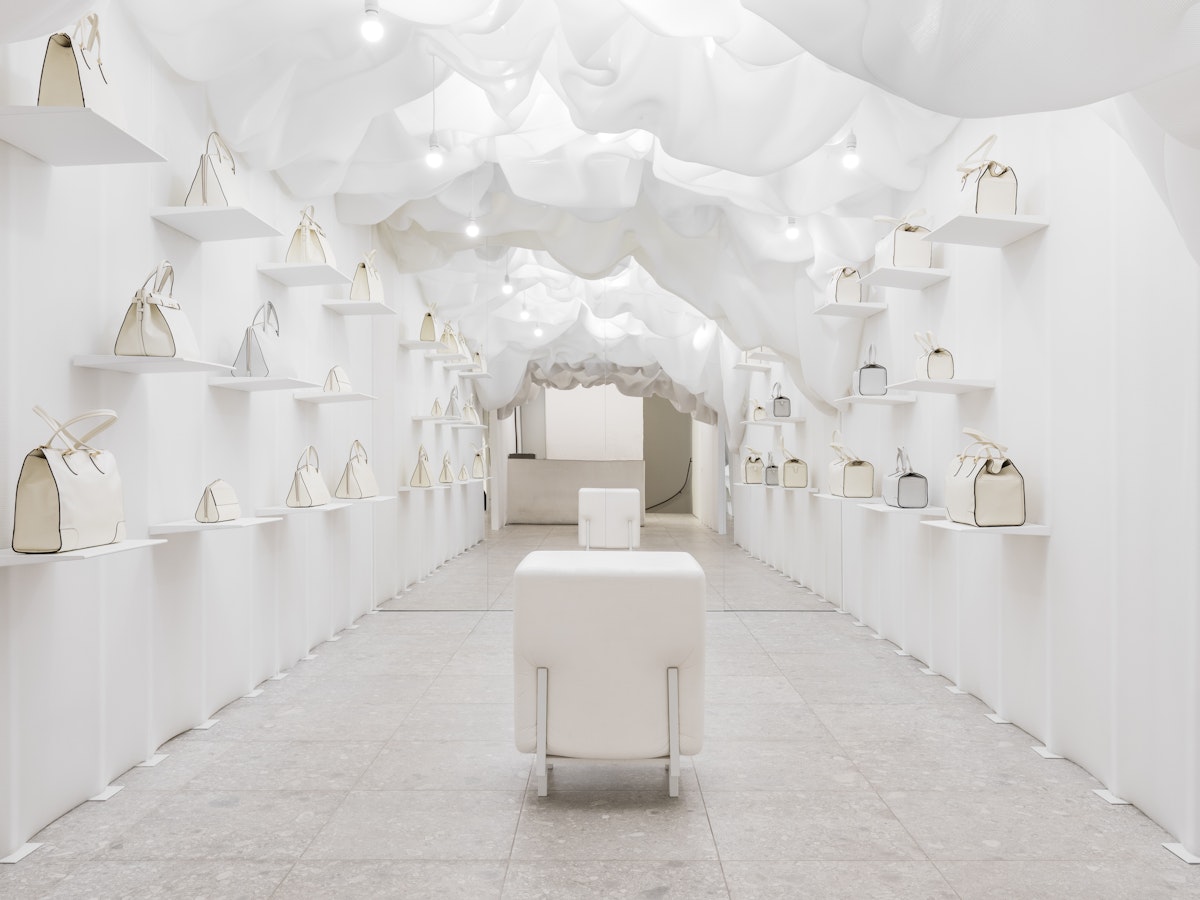 "All white", Valextra + Snarkitecture