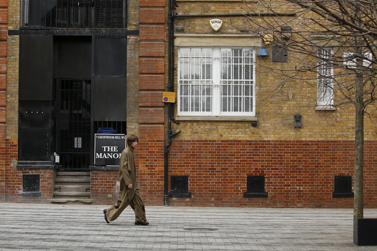 La collezione Fall Winter 2020 di Chalayan