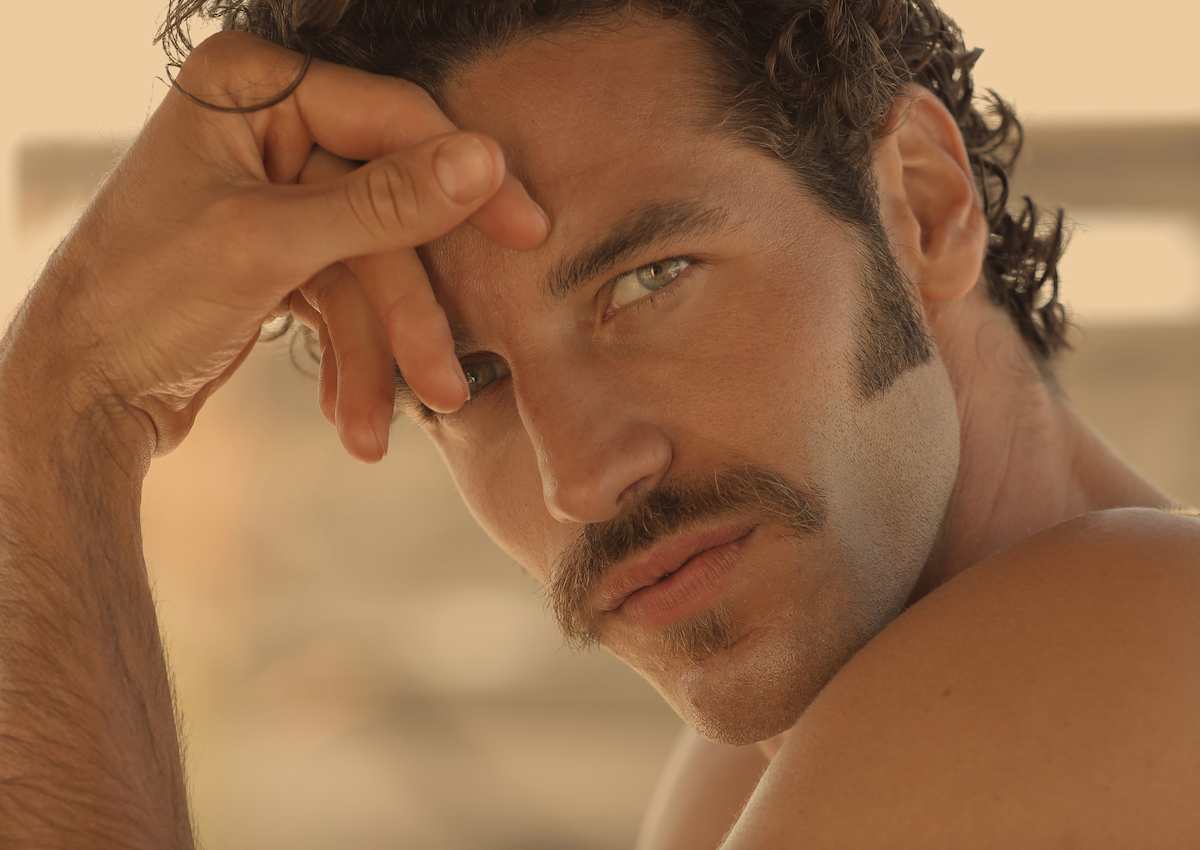 Paul Ferrari cover boy de L'Officiel Italia The Kinky Issue