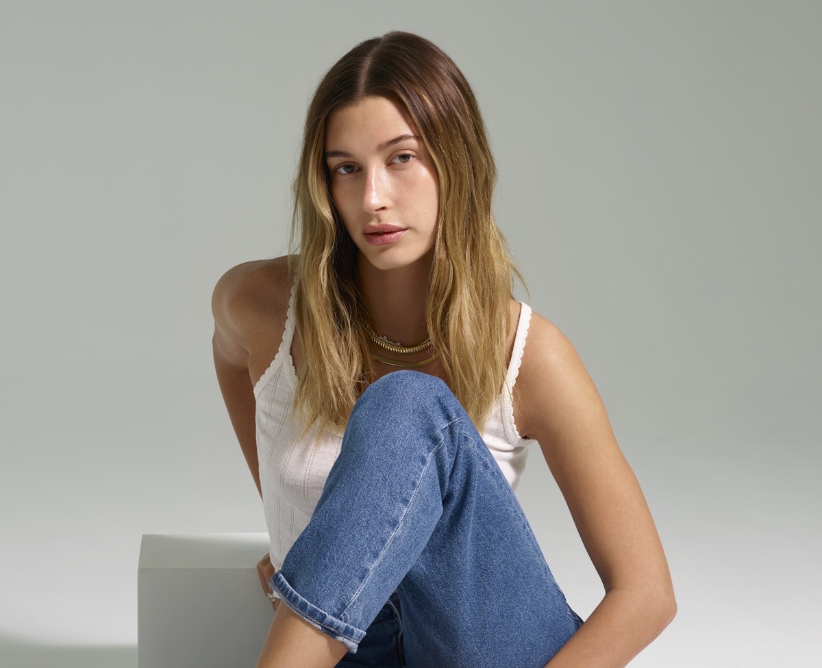 Hailey Bieber è la Global Ambassador di Superga per la campagna ...