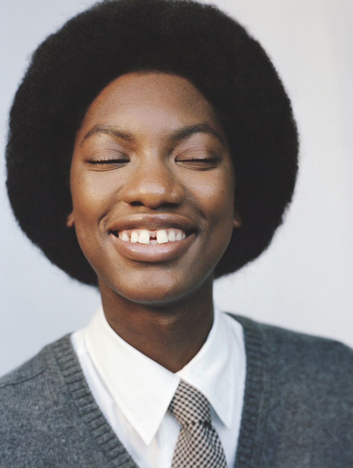 Grace Epolo interpreta la sensualità femminile nell'editoriale "Amazing ...