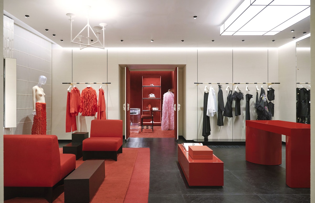 Maison Valentino inaugura la nuova boutique a Parigi