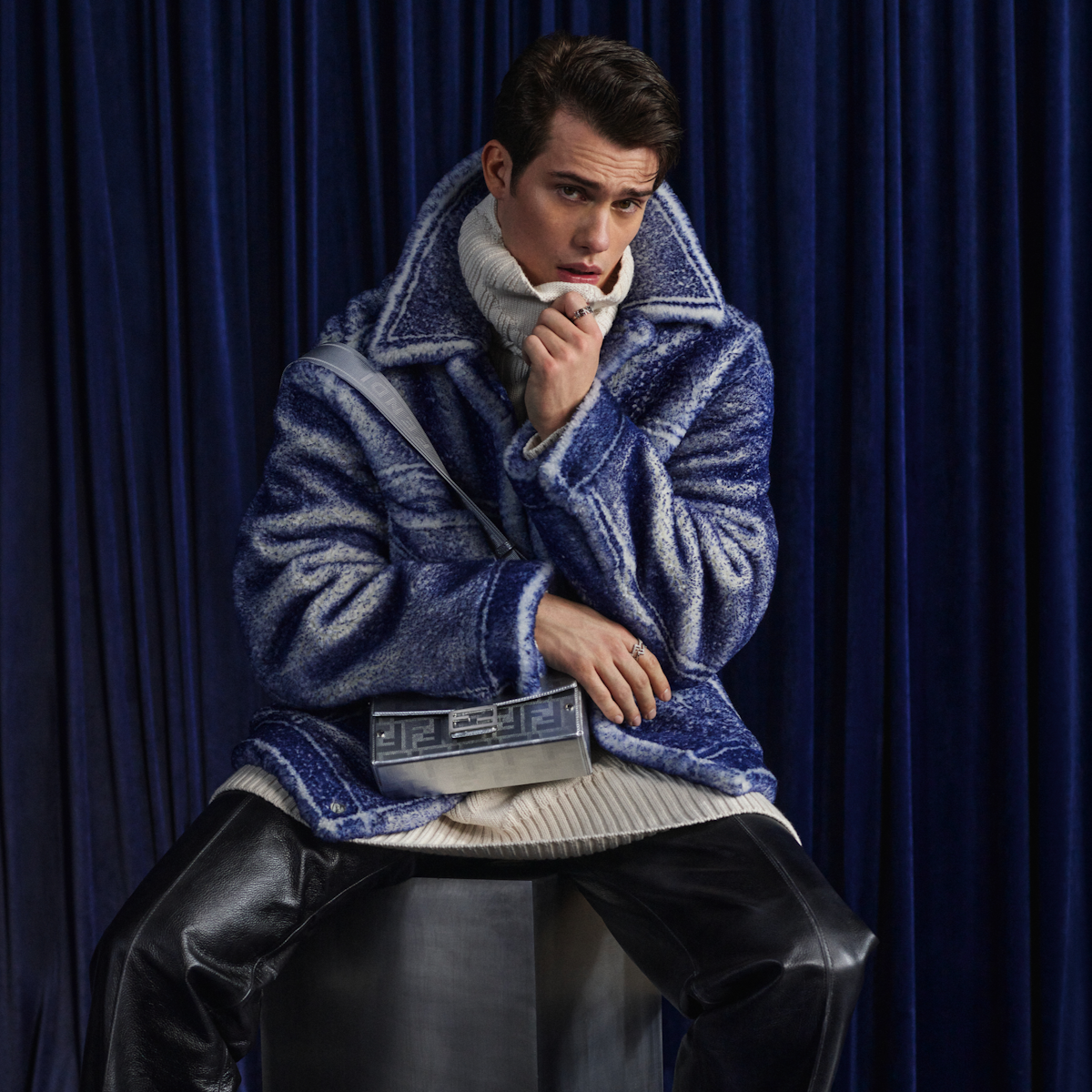 Fendi, l'attore Nicholas Galitzine protagonista della campagna autunno ...