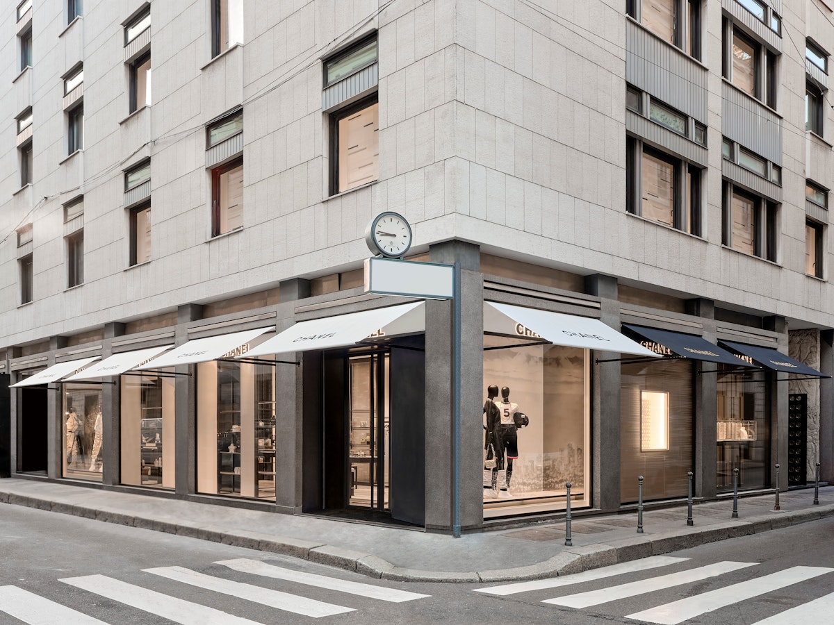 Chanel apre la nuova boutique in via Montenapoleone a Milano