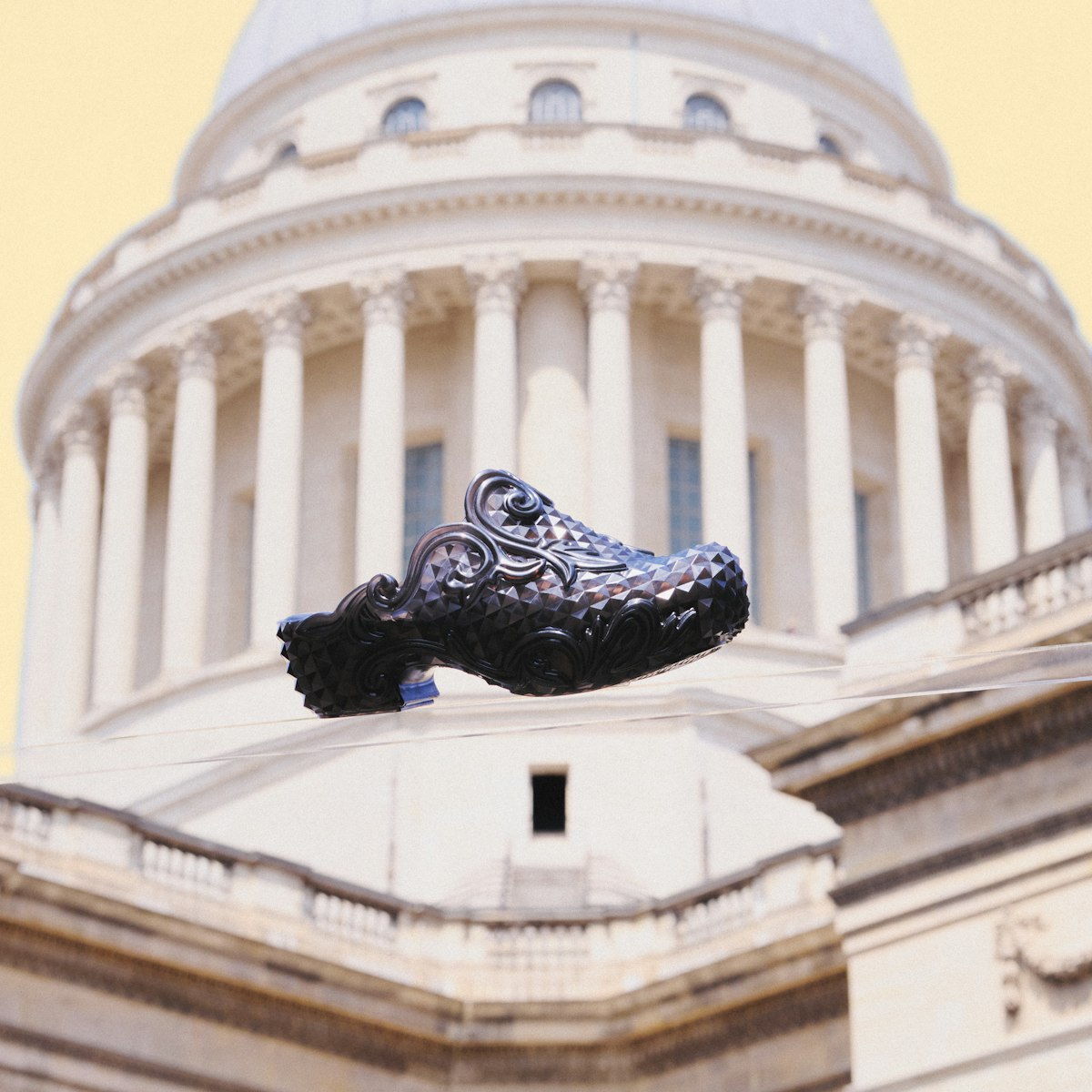 Zoccoli Melissa e Y/Project: la collab dell'estate 2024