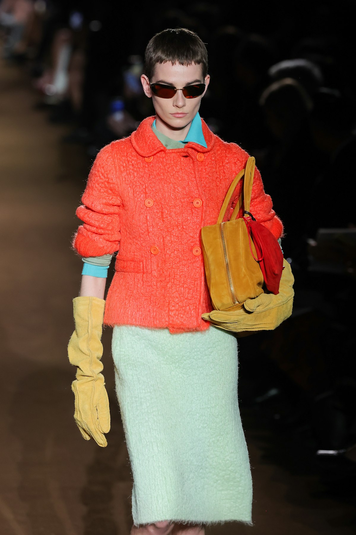 Il fascino (e la tendenza) dei guanti invernali ha radici lontane, e ...